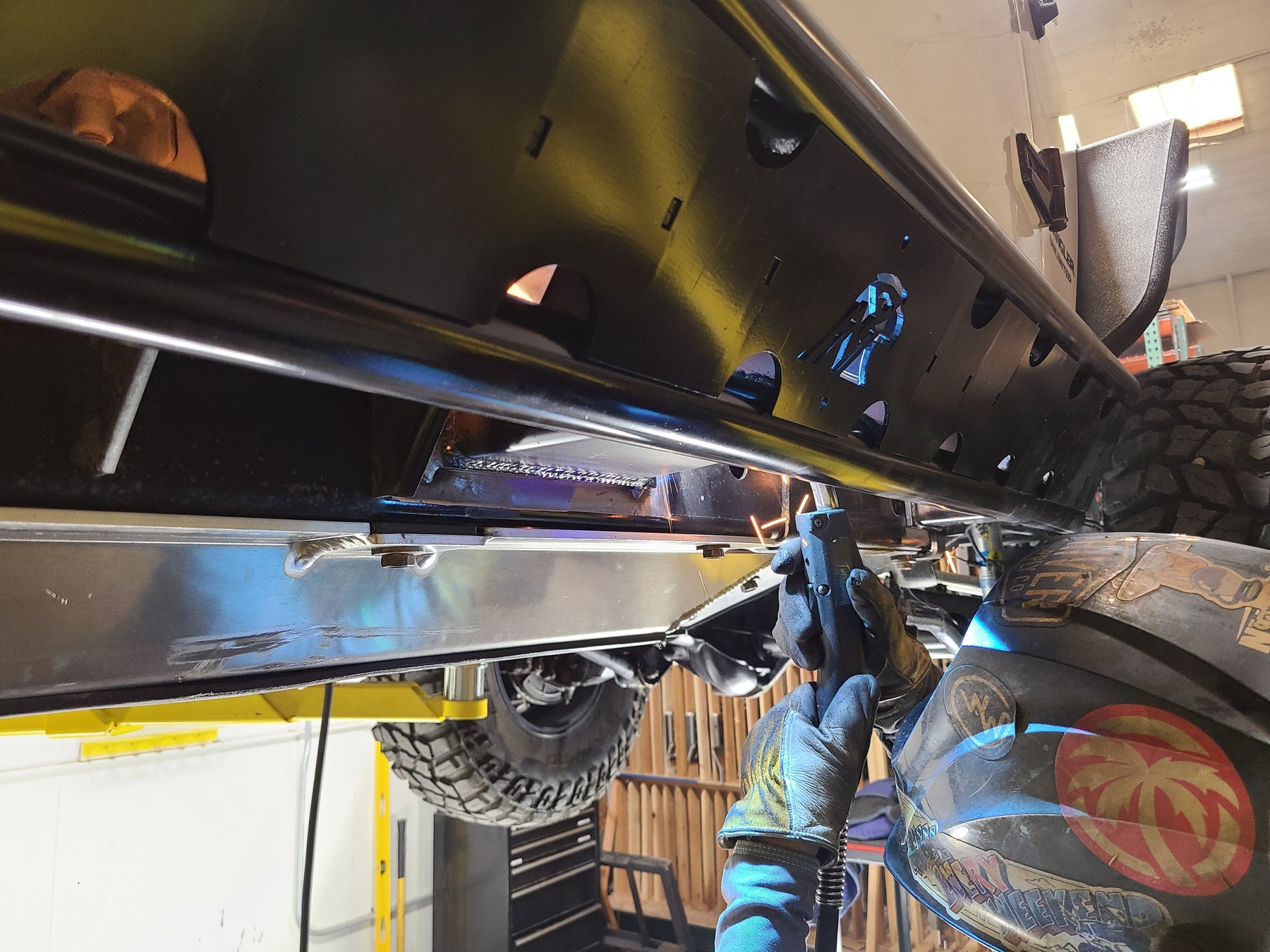 JKU Rock Sliders - Frame Mounted - Rimrocker Series – Next Venture ...